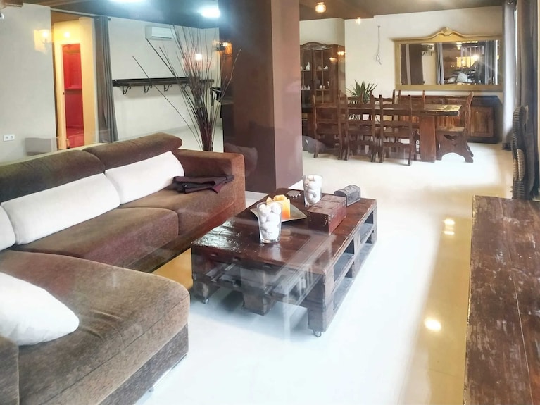 Homerez - Villa En Rubí Con Piscina - Olesa de Montserrat