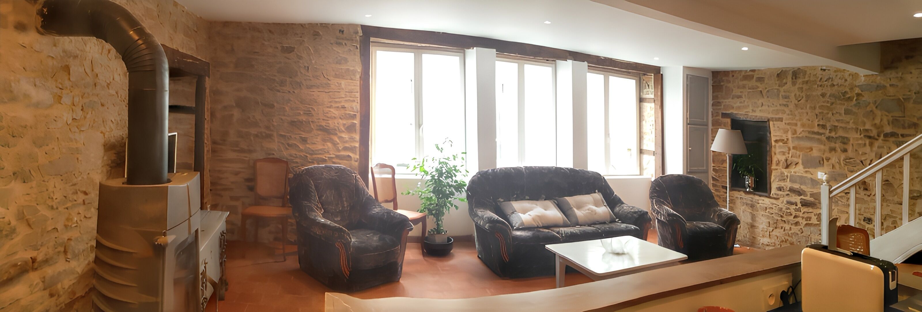 Homerez - Maison Charmante à La Porcherie, Piscine - Haute-Vienne