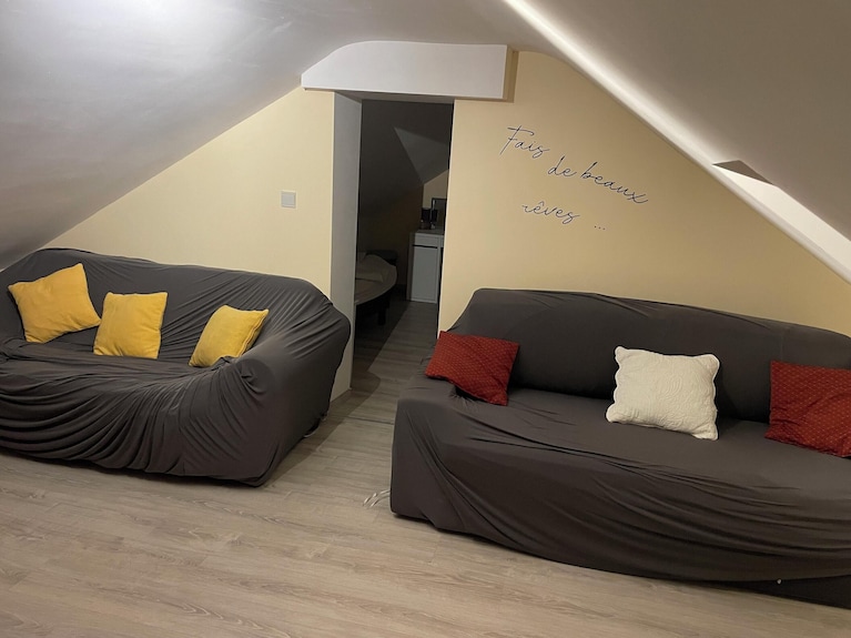 Homerez - Appartement Charleroi - Privé Parkeren - Charleroi
