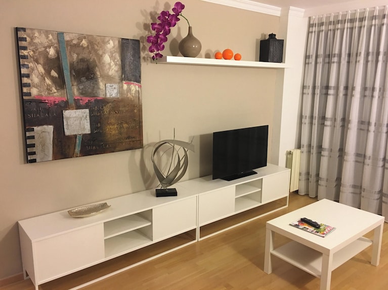 Homerez - Apartment In Terrassa, Pool - Rubí