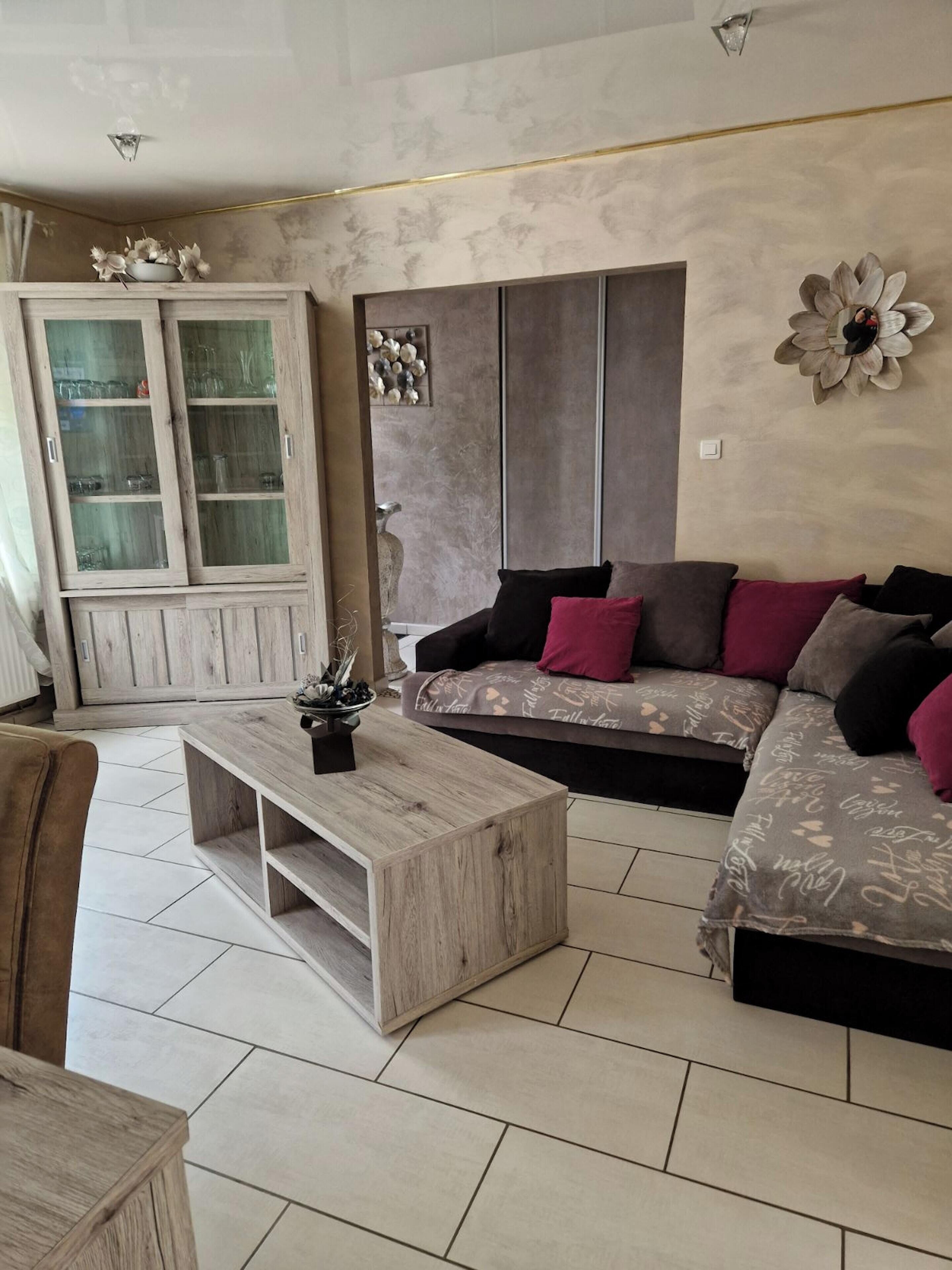 Homerez - Maison Charmante à Berlaimont Avec Jardin Et Parking Inclus - Avesnes-sur-Helpe