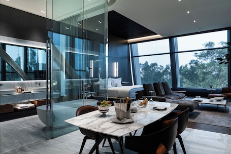 Alexander Suite | 1 quarto, lençóis de algodão egípcio, roupa de alta qualidade . Alexander, Member of The Leading Hotels of the World