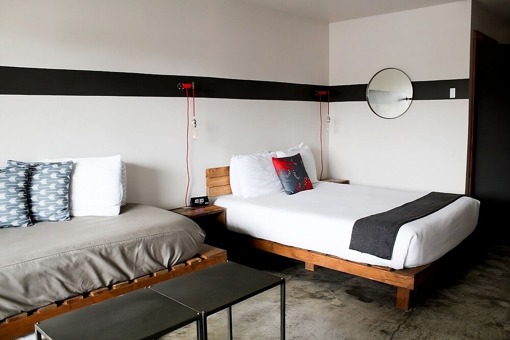Relax and Recharge! Two Modern Units, Pet-friendly, Indoor Pool, Scenic ...