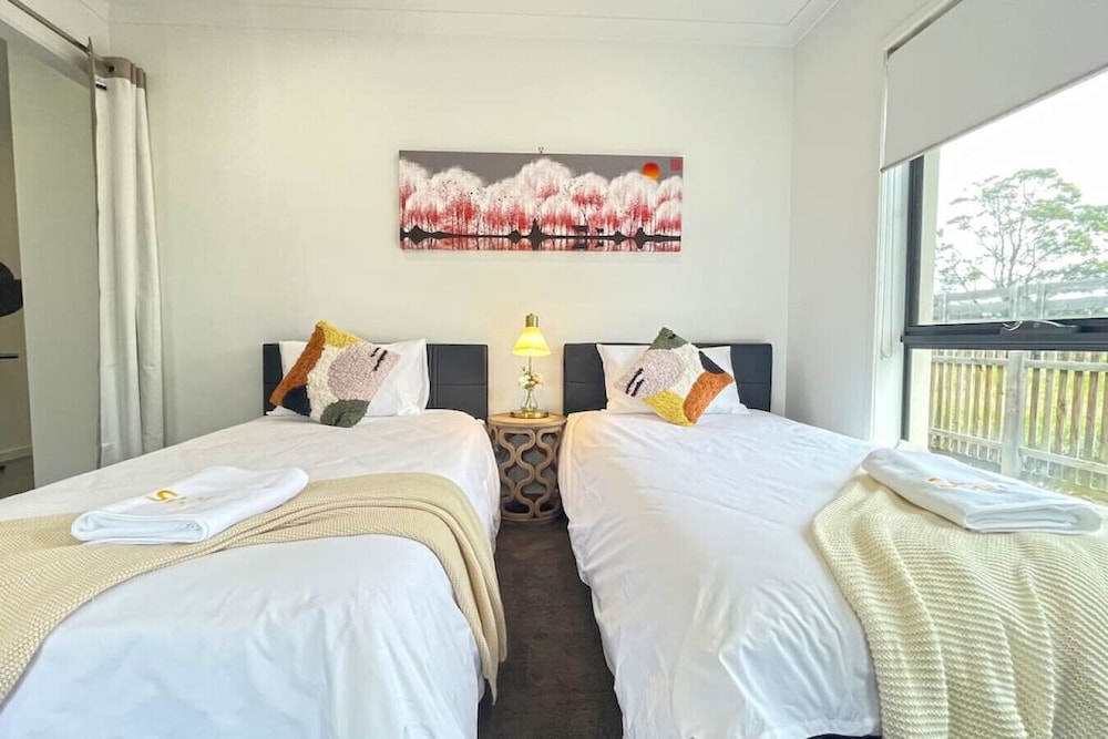 Holiday Home Vic Officer 5br Wifi Parking - Beaconsfield