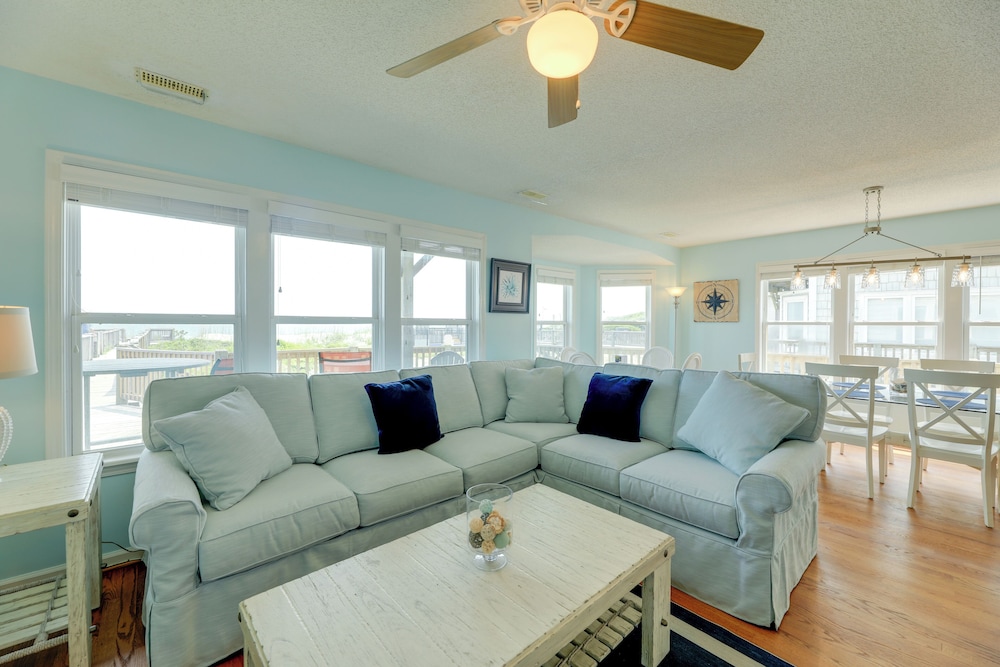 Oceanfront Emerald Isle Escape W/ Private Hot Tub! - Emerald Isle, NC