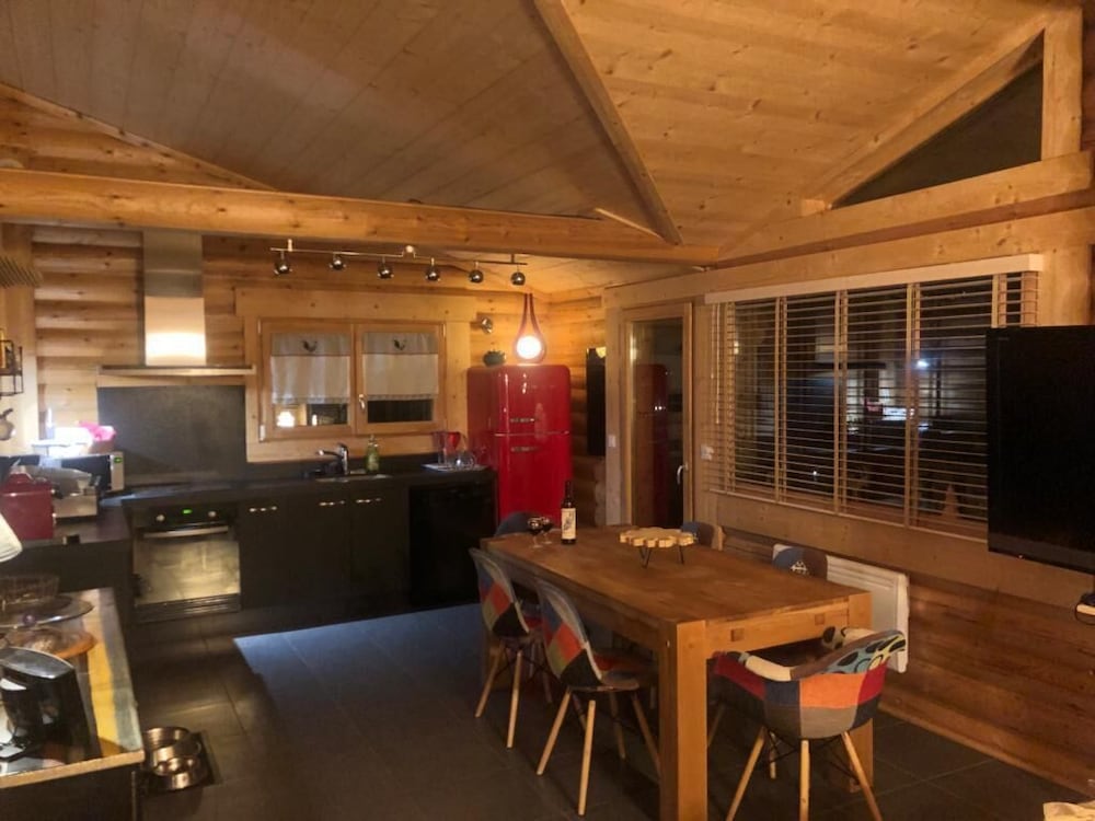 Chalet Avec Jardin, A 50 Mètres Du Bus Des Pistes - Mont-Louis