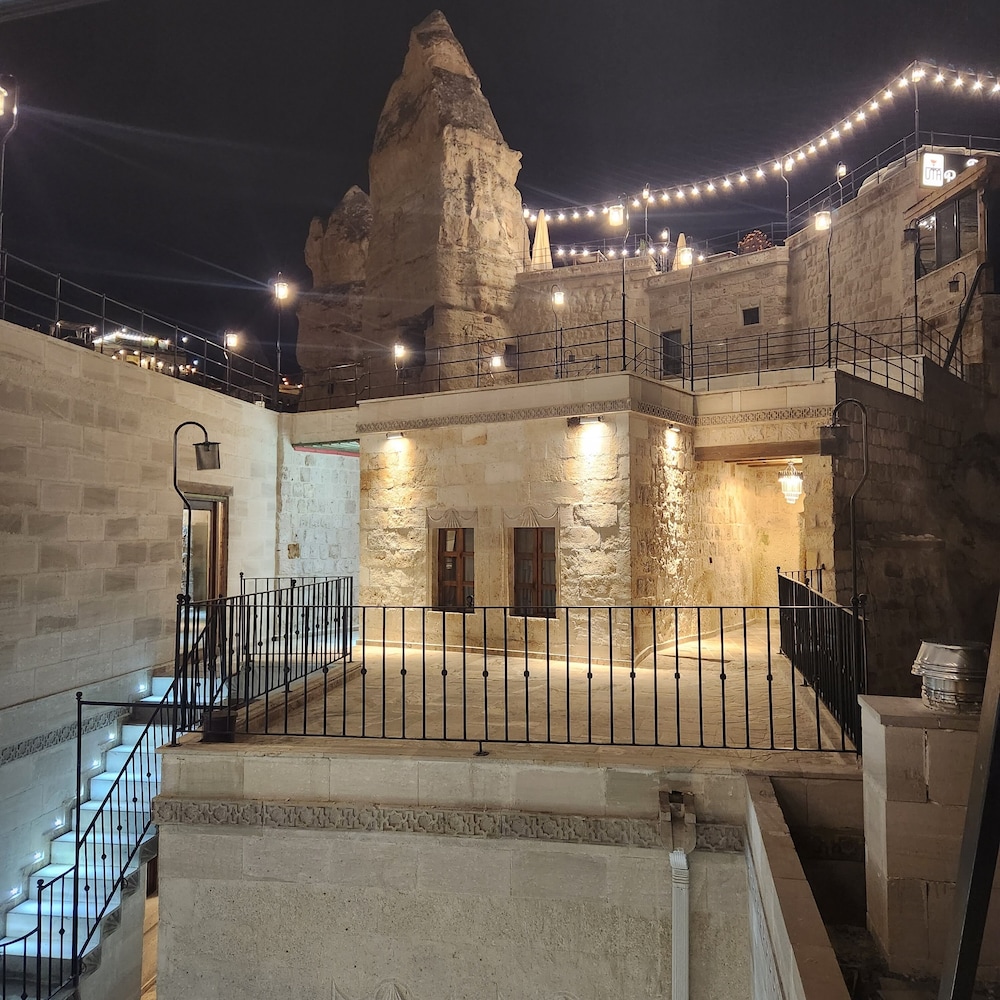 Noah's Ark Cave Hotel - Cappadocia