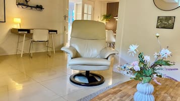 Apartamento, 2 quartos | Sala de estar