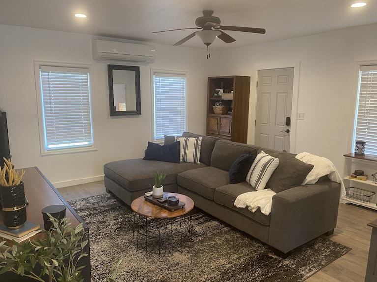 Cheerful 1 Bedroom House In The Middle Of Town - Washington