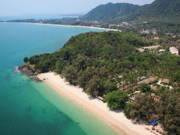 Hotel And Beach Bungalow At Lanta Resort - Krabi