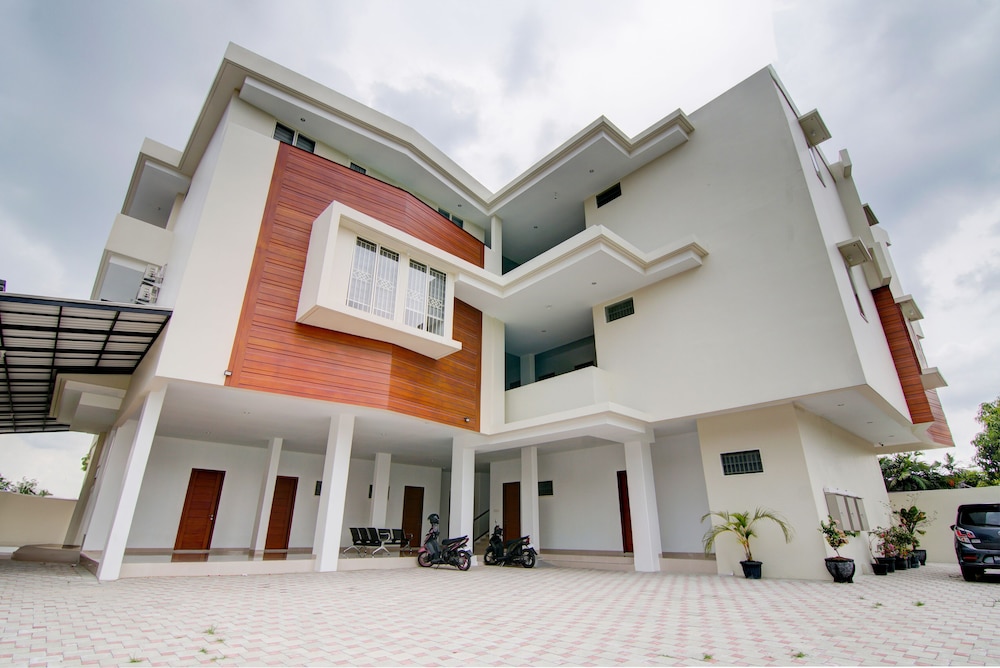 Oyo 93190 Sartika Gh Syariah - Pekanbaru