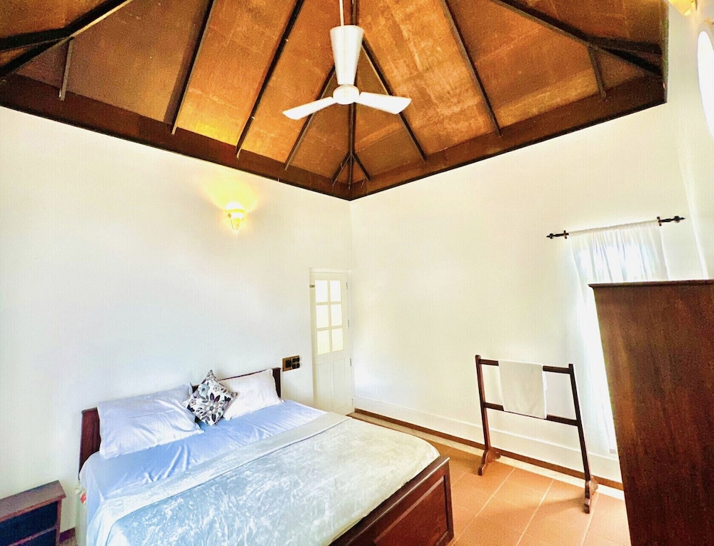 "Thalimala Bungalow, Experience A Vintage Colonial Charm In A Tea-scaped Haven" - Kerala