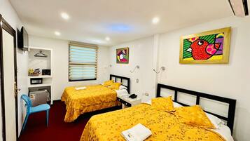 Quarto quádruplo | 1 quarto, roupas de cama premium, edredons de pluma