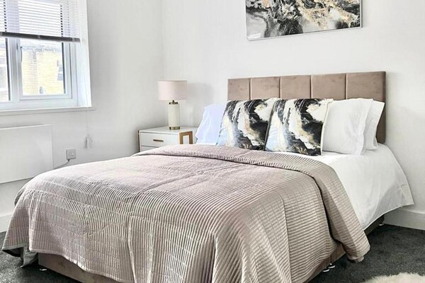 Luxury 2-bed Apartment Lindley Huddersfield - Huddersfield
