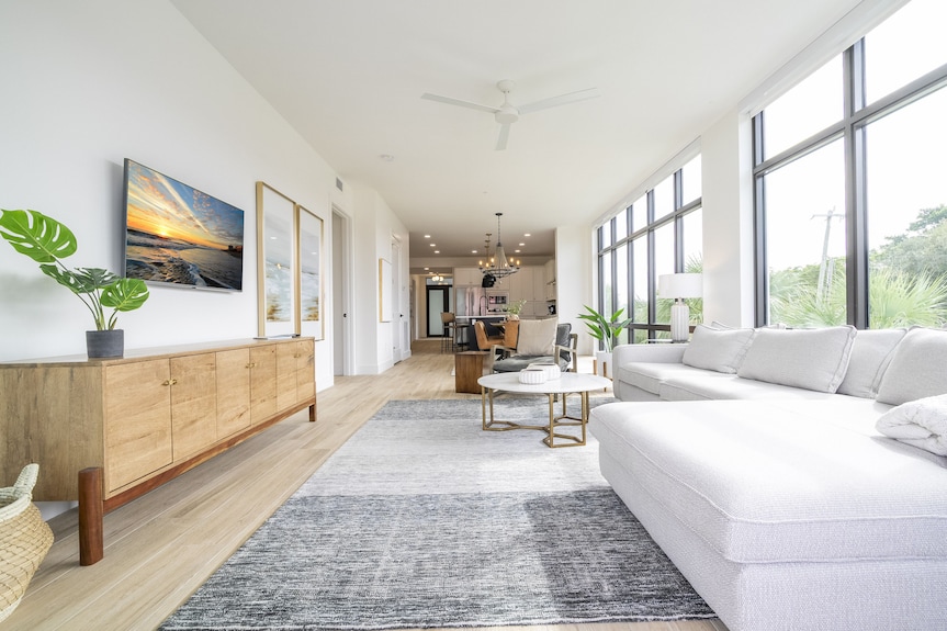 Marina Gem: Luxurious Condo Near The Beach - Melbourne Beach, FL