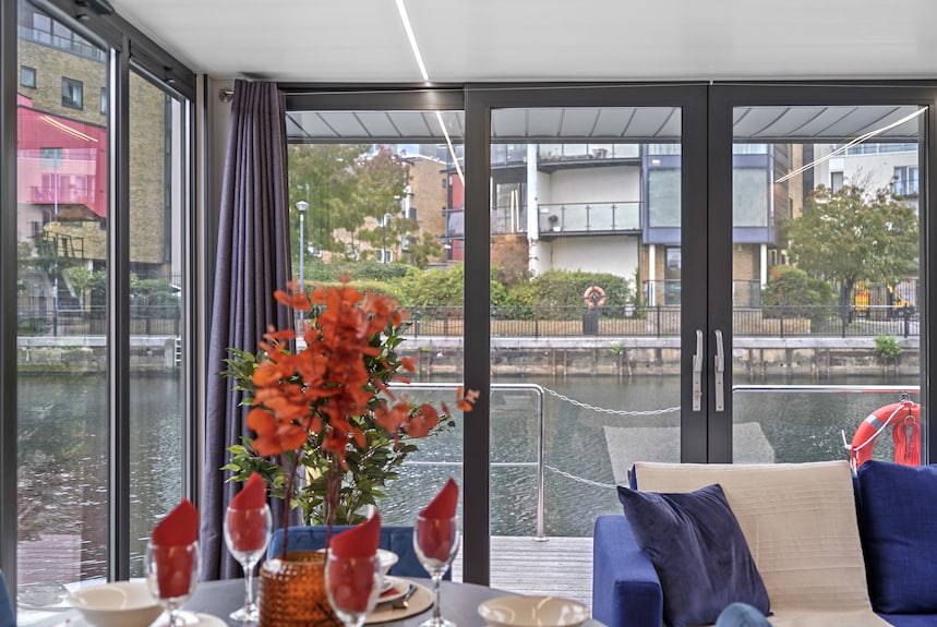 Lovely Water Lodge In London - Sleeps 6 - Londres