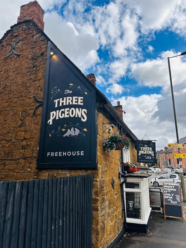The Three Pigeons - Banbury