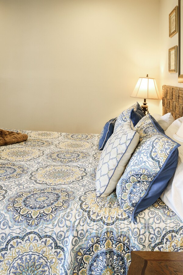 Oceanside Beach Condos - Buccaneer Beach, Oceanside