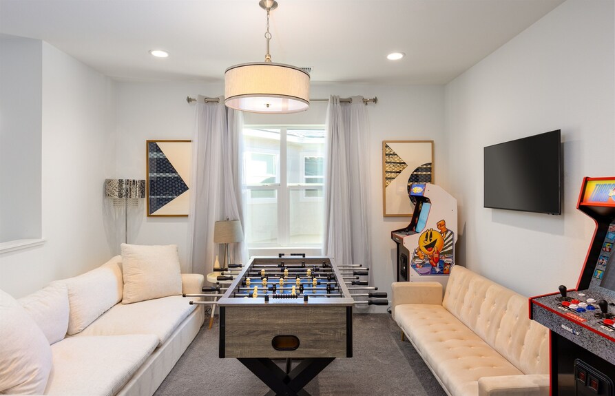 Unique Private Lakeshore, Infinity Pool, Game Room - Spotlight 29 Casino