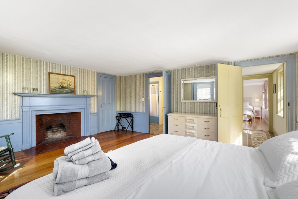 New Robert Manning Placehistoric 1824 Salem Home With Parkingwalk To Downtown - Salem, MA