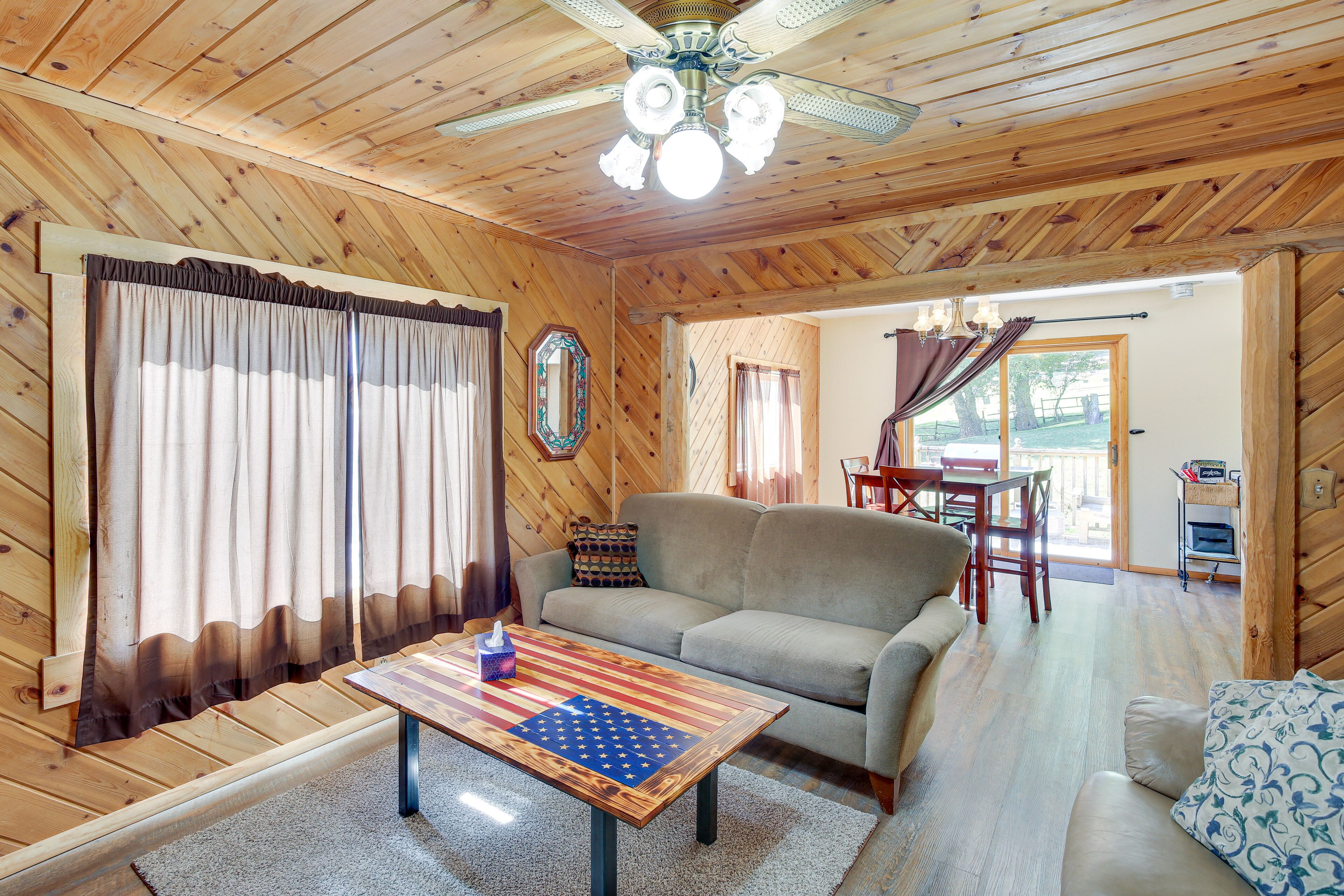 Lead Hideaway W/ Fireplace, Grill & New Deck! - Lead, SD