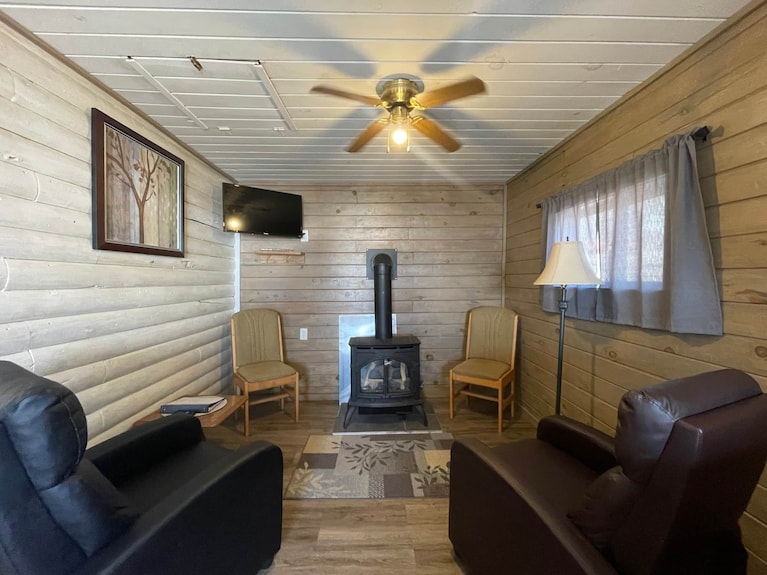 Portage Lakeside Cabins, The Fishing Shack - Maine