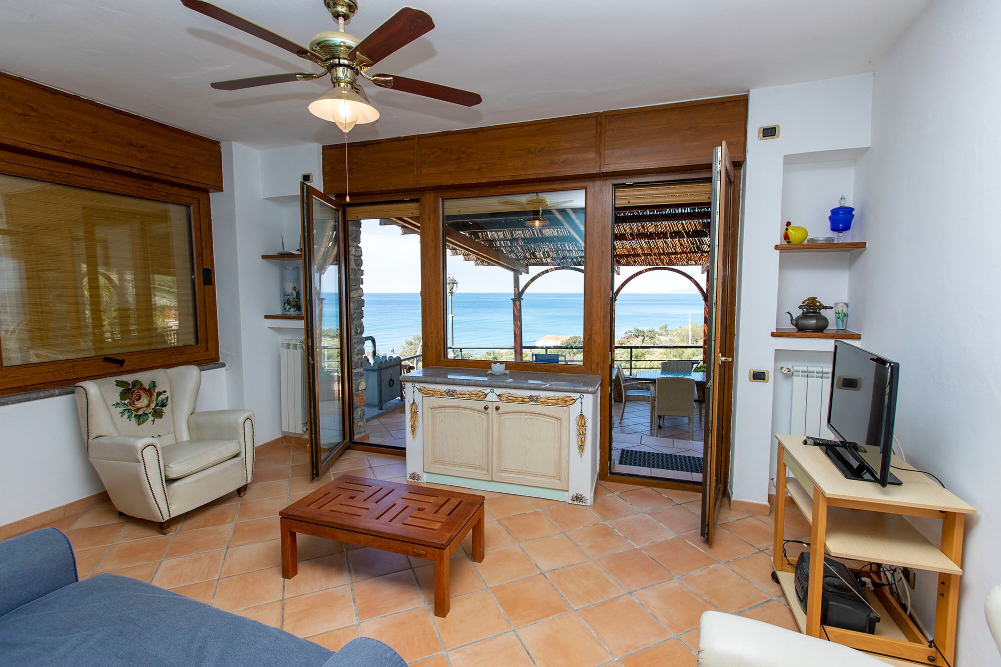 Ferienhaus Für 9 Gäste Mit 150m² In Caprioli Di Pisciotta - Palinuro