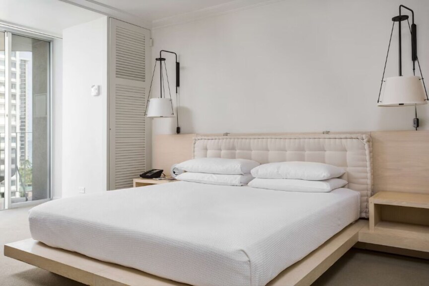 Your Oceanfront Retreat! Outdoor Swimming Pool! - Honolulu