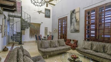 Apartamento, 3 quartos | Sala