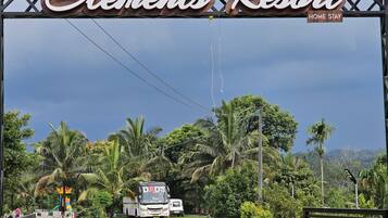 Fachada da propriedade