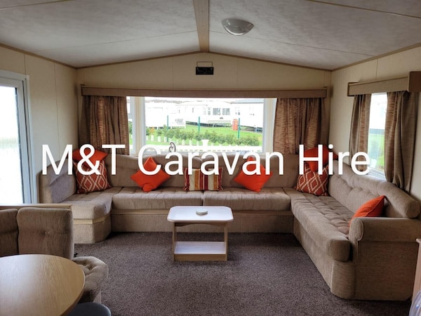 Luxury 8 Berth Spacious Caravan - Ingoldmells