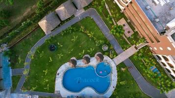 Piscina externa