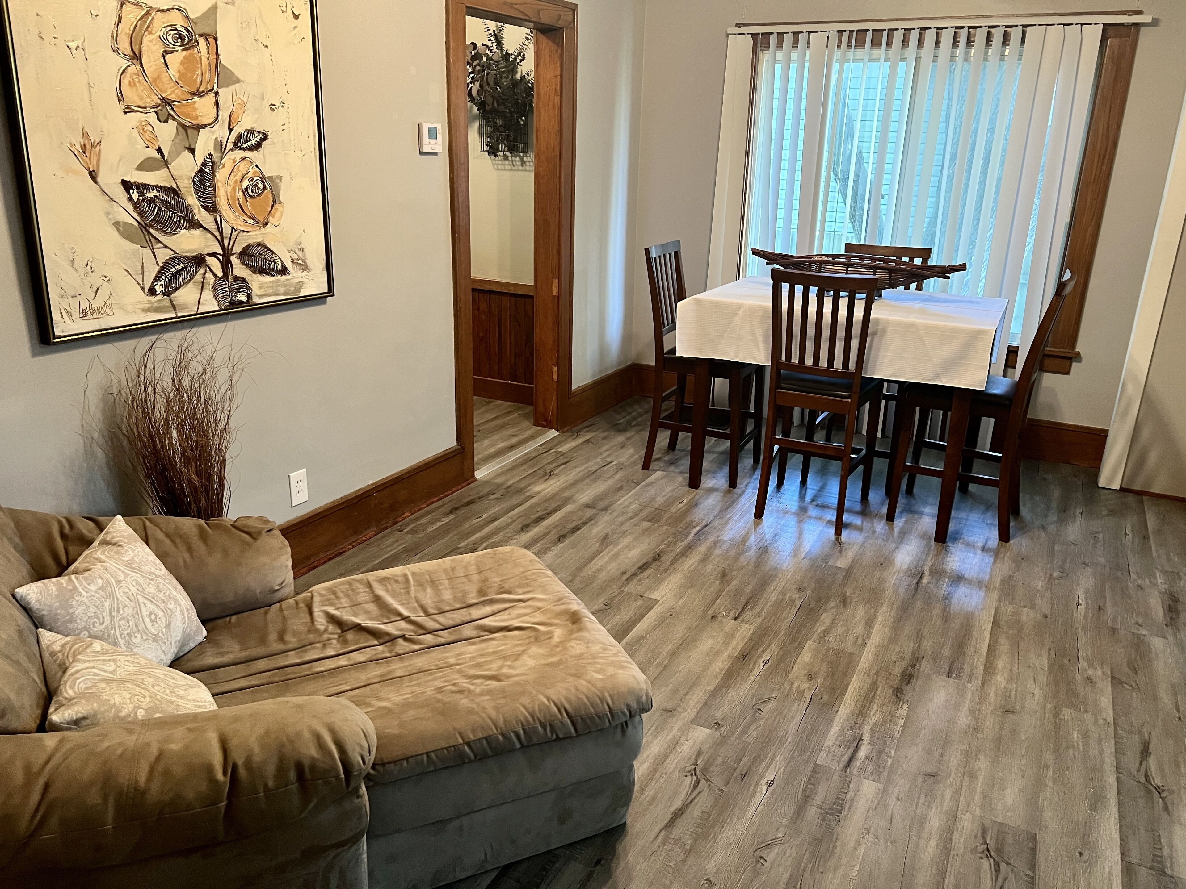 Charming 1920s, Pet Friendly Home, Centrally Located! - Rock Island, IL