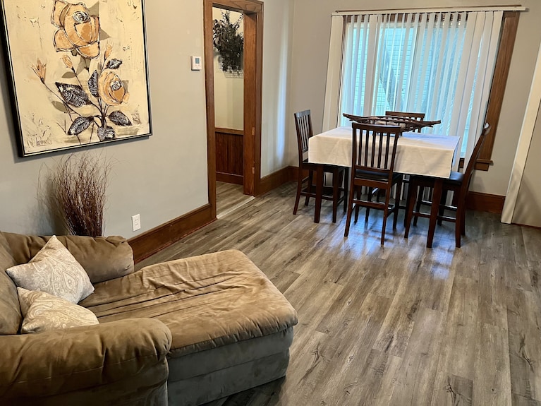 Charming 1920s, Pet Friendly Home, Centrally Located! - Rock Island, IL