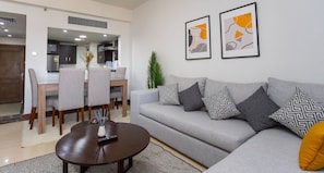 Apartamento Superior, 2 quartos | Cofre no quarto, ferro/tábua de engomar, Wi-fi grátis 