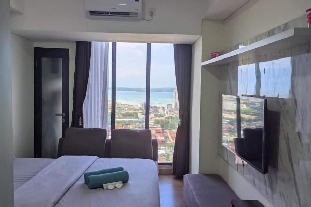 1 quarto, secretária, secretária adequada para computadores portáteis