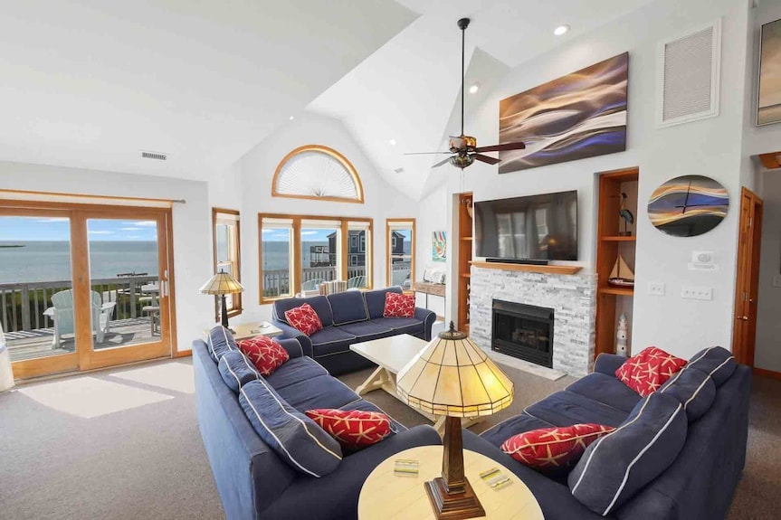 North Wind - Soundfront With Private Beach\n - Outer Banks, NC