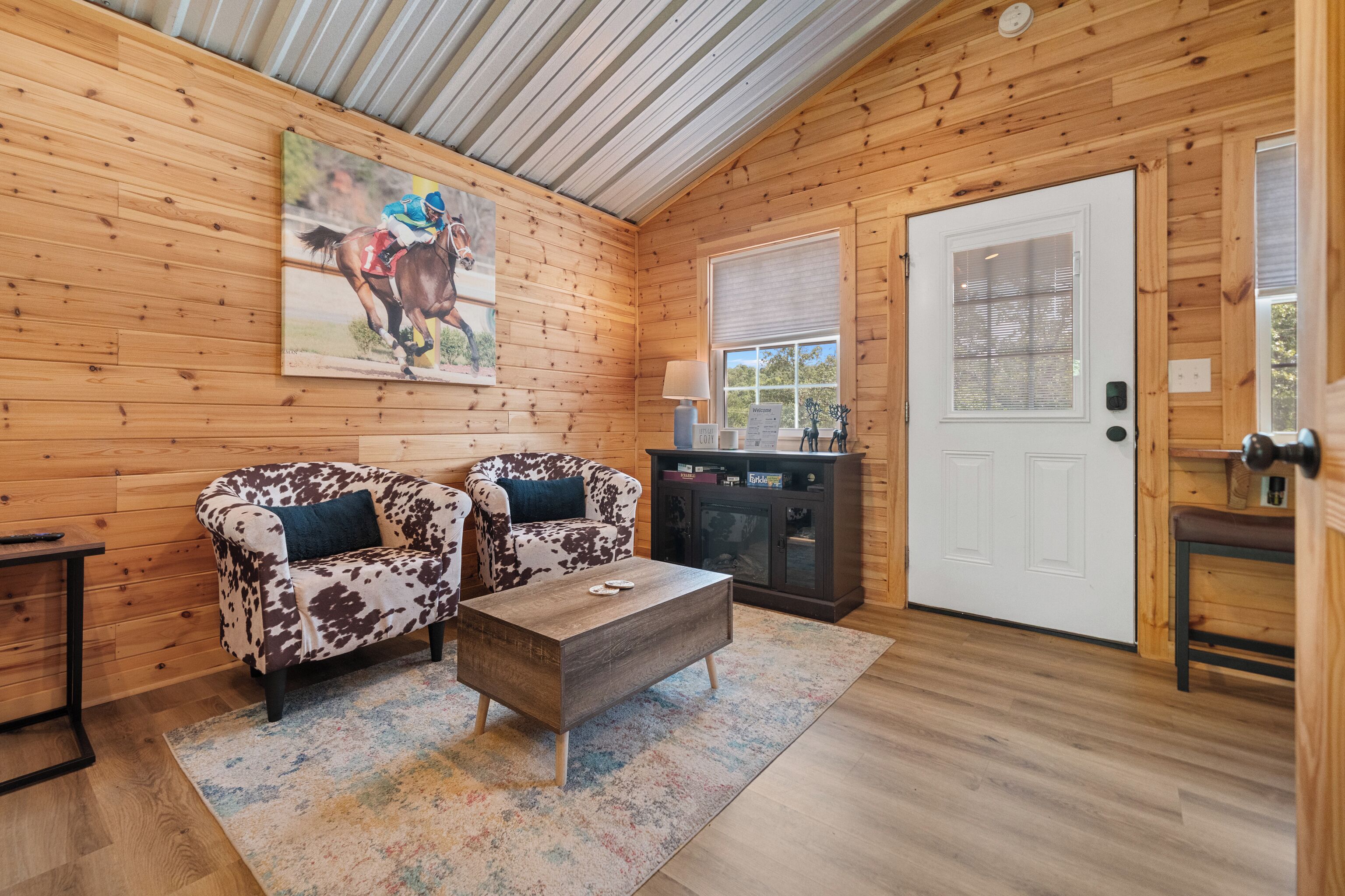 Cabin #2 @ Rock Creek Cabins! Back Porch To Enjoy The View & Pet Friendly! - Lake Hamilton, AR