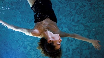 Piscina interna, piscina externa