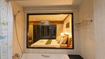 Quarto Duplo ou Twin Standard | Casa de banho | Artigos de higiene pessoal grátis