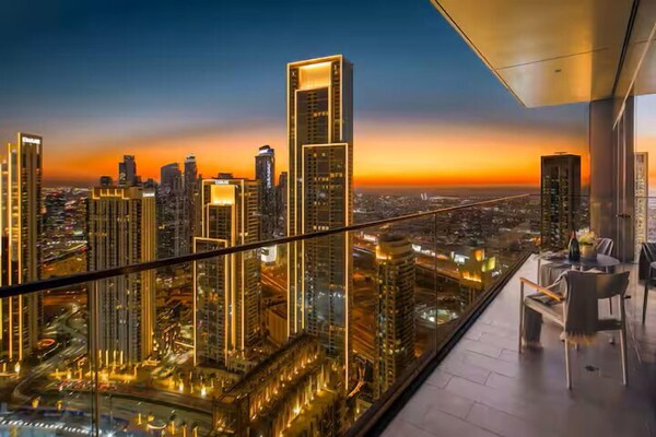 Vogue| Opera Grand Near Dubai Mall | Burj Khalifa - Dubai