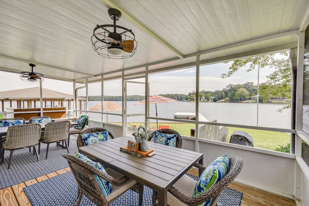 Lake Martin Retreat W/ Private Dock & Boat Launch - Alabama