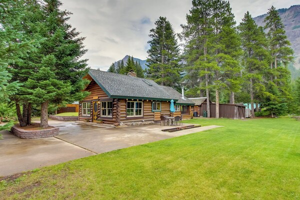 Creekside Silver Gate Getaway W/ Fireplace! - Cooke City-Silver Gate, MT