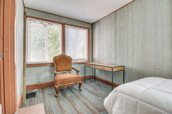 Sunny + Spacious Dayton Condo ~ 1 Mi To Downtown! - Beavercreek, OH