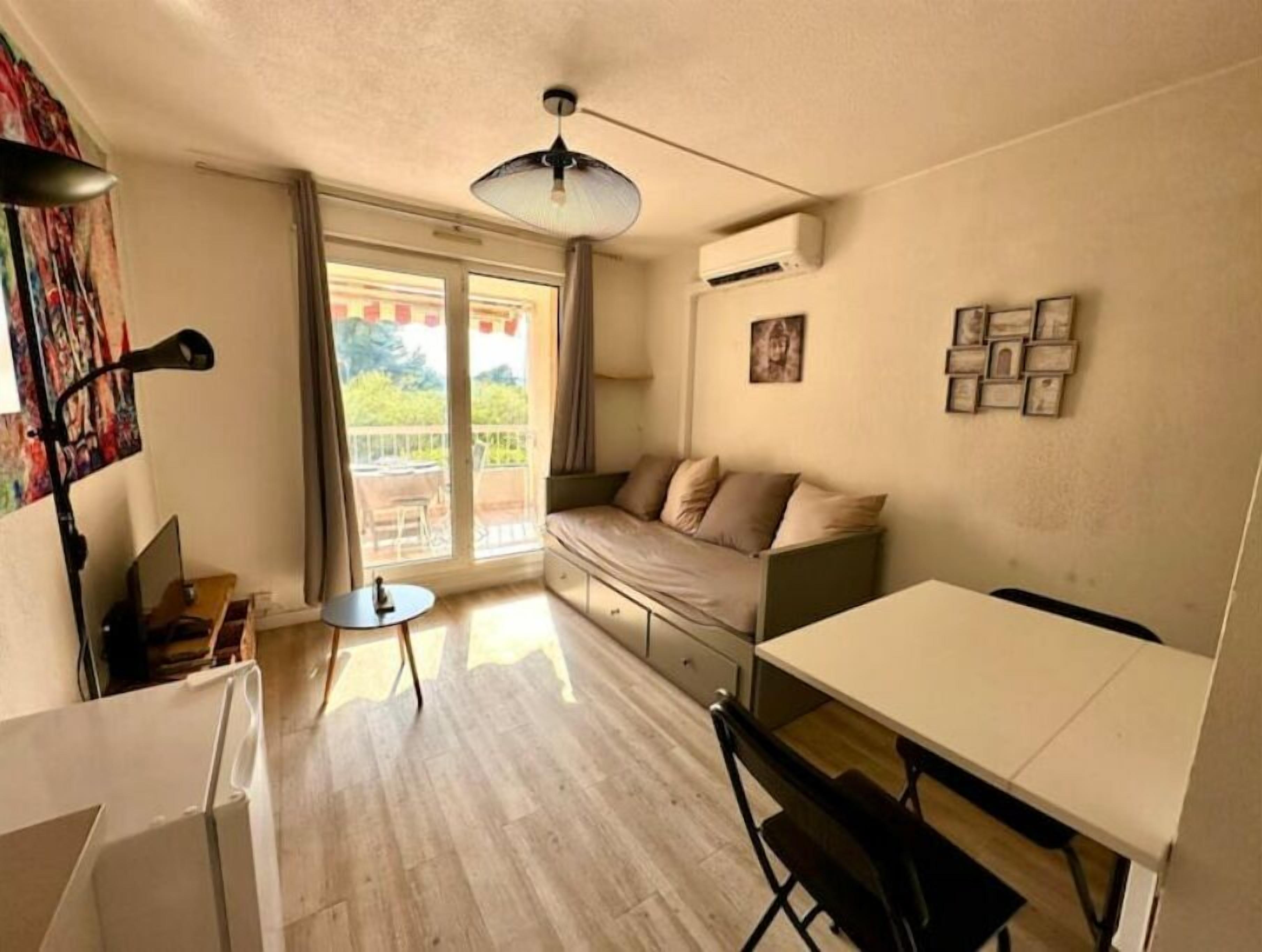 Studio Avec Piscine Proche Du Centre Et De La Gare - Sanary-sur-Mer