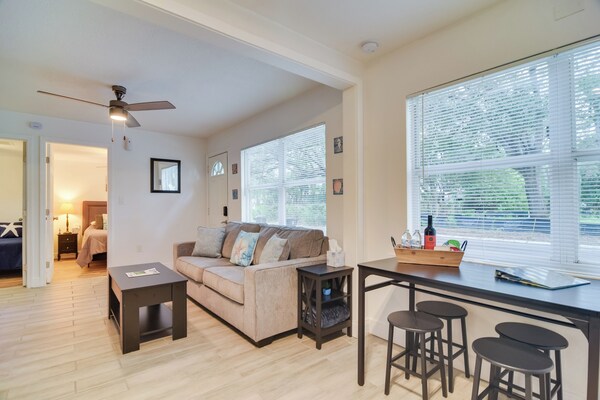 Walk To Art District + Beach: Pet-friendly Getaway - St. Pete Beach, FL