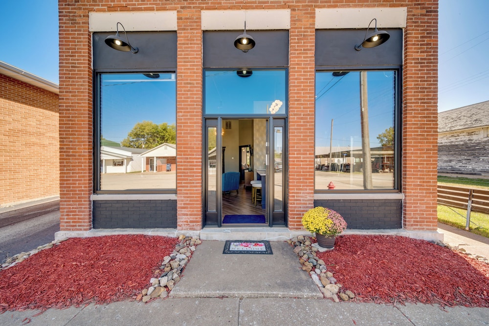 Idyllic Biggsville Vacation Rental: 10 Mi To River - Lake Windamere, Monmouth