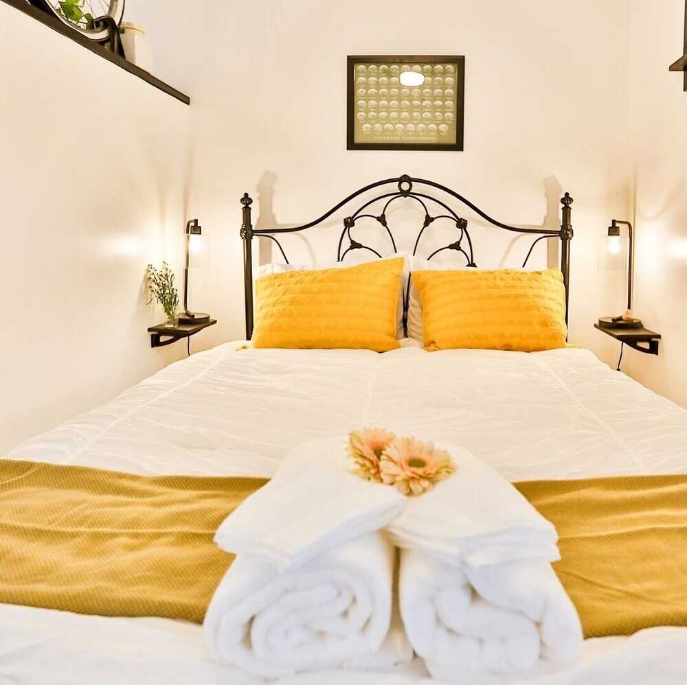 Reconnect in the Heart of Downtown at The Golden Egg Cottage. STR-1046 ...