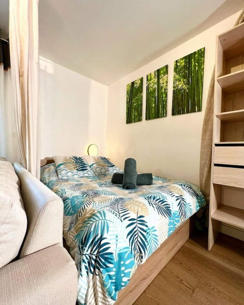 ❤️ Dolce Vie Cannes ❤️
Jacuzzi / Swimming Pool / Tennis / Priv Car Park & Garden - Mandelieu-la-Napoule