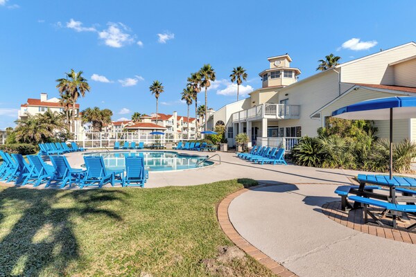 Toes In The Water Ii By Silver Sands Vacation Rentals - Port Aransas, TX